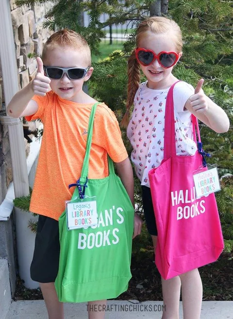Summer Library Totes - The Crafting Chicks