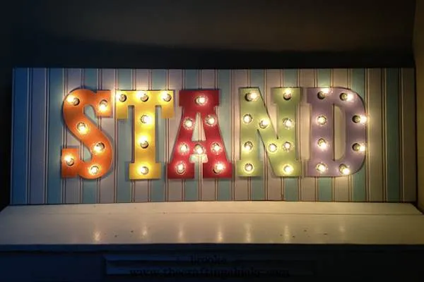 DIY Marquee Sign - The Crafting Chicks