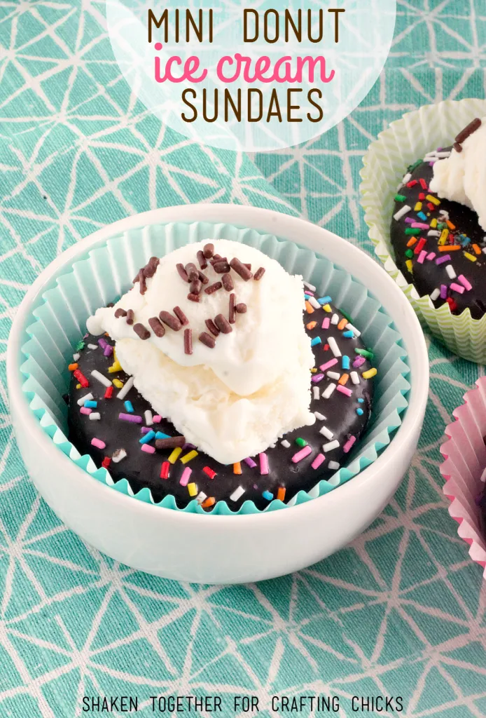 Mini Pink Pudding Pies