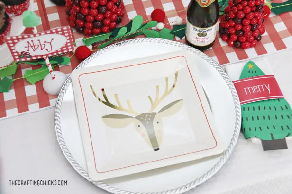 Christmas Party Table for Kids - The Crafting Chicks