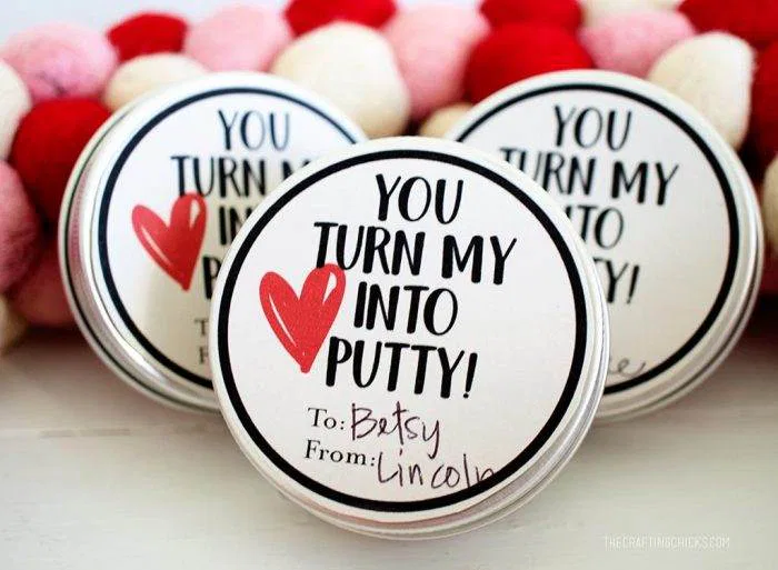 Magnetic Putty Printable Valentine - The Crafting Chicks