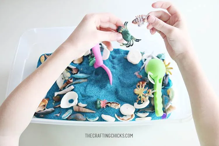 Summer Sensory Bin - The Crafting Chicks