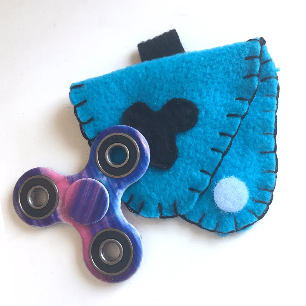 Fidget Spinner Case Kids Craft - The Crafting Chicks