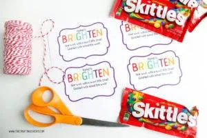 Brighten your Day Gift Tag Free Printable - The Crafting Chicks