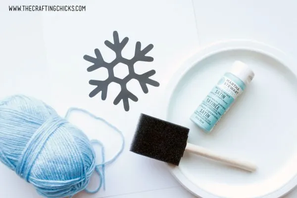 Snowflake Paper Plate Kids' Craft - The Crafting Chicks